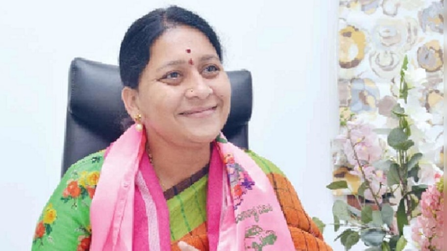 TRS MP Maloth Kavitha sentenced to 6 months : టీఆర్ఎస్ ఎంపీ మాలోత్ ...
