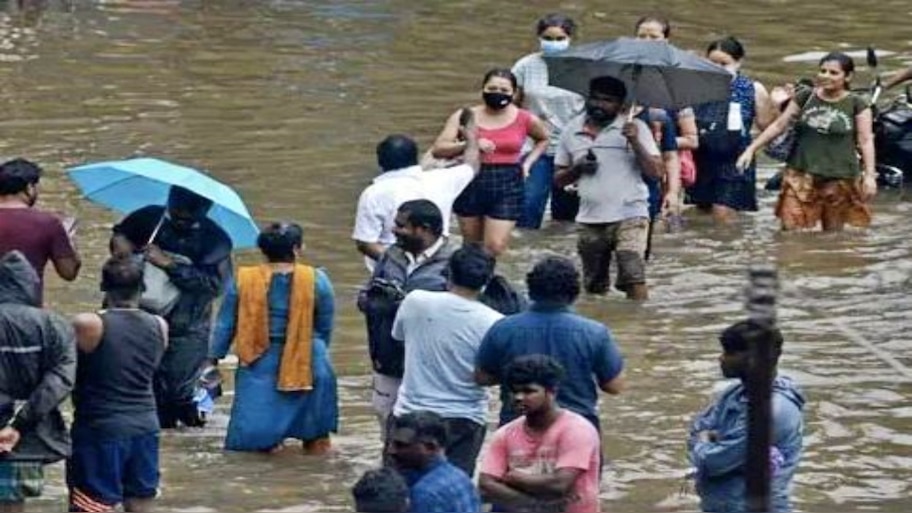 9 Dead After House Collapses In Tamil Nadu's Vellore Amid Heavy Rain ...