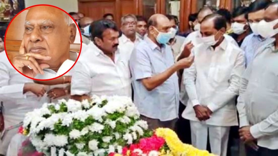 CM KCR Tributes to Konijeti Rosaiah | రోశయ్య భౌతికకాయానికి సీఎం కేసీఆర్ ...