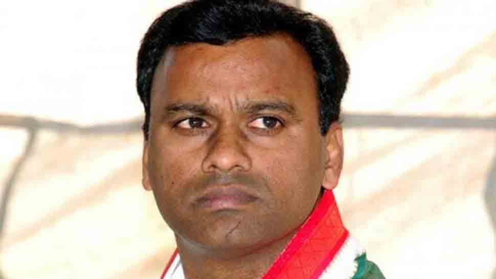 congress leader komatireddy rajgopal reddy in a dilemma cant change the ...