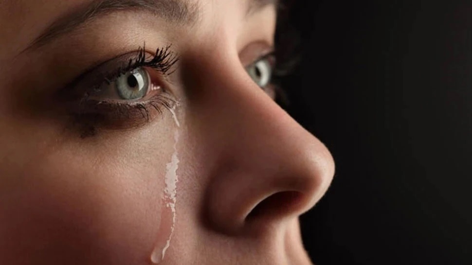 know Scientific Reasons Behind tears When gets emotional happiness ...