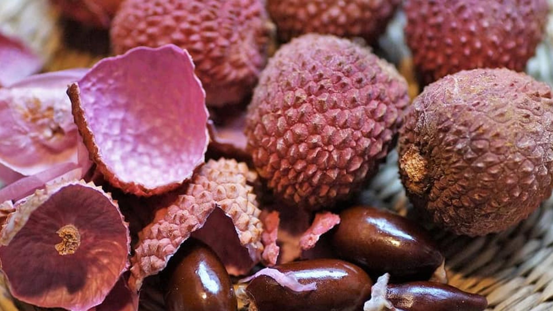 Lychee Peel Benefits: Do You Know Benefits Of Lychee Peel For The Body ...