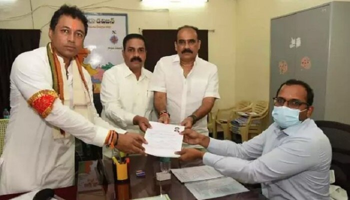 ysrcp candidate makapati vikram reddy files nomination in atmakur bypoll ap|Mekapati Vikram ...