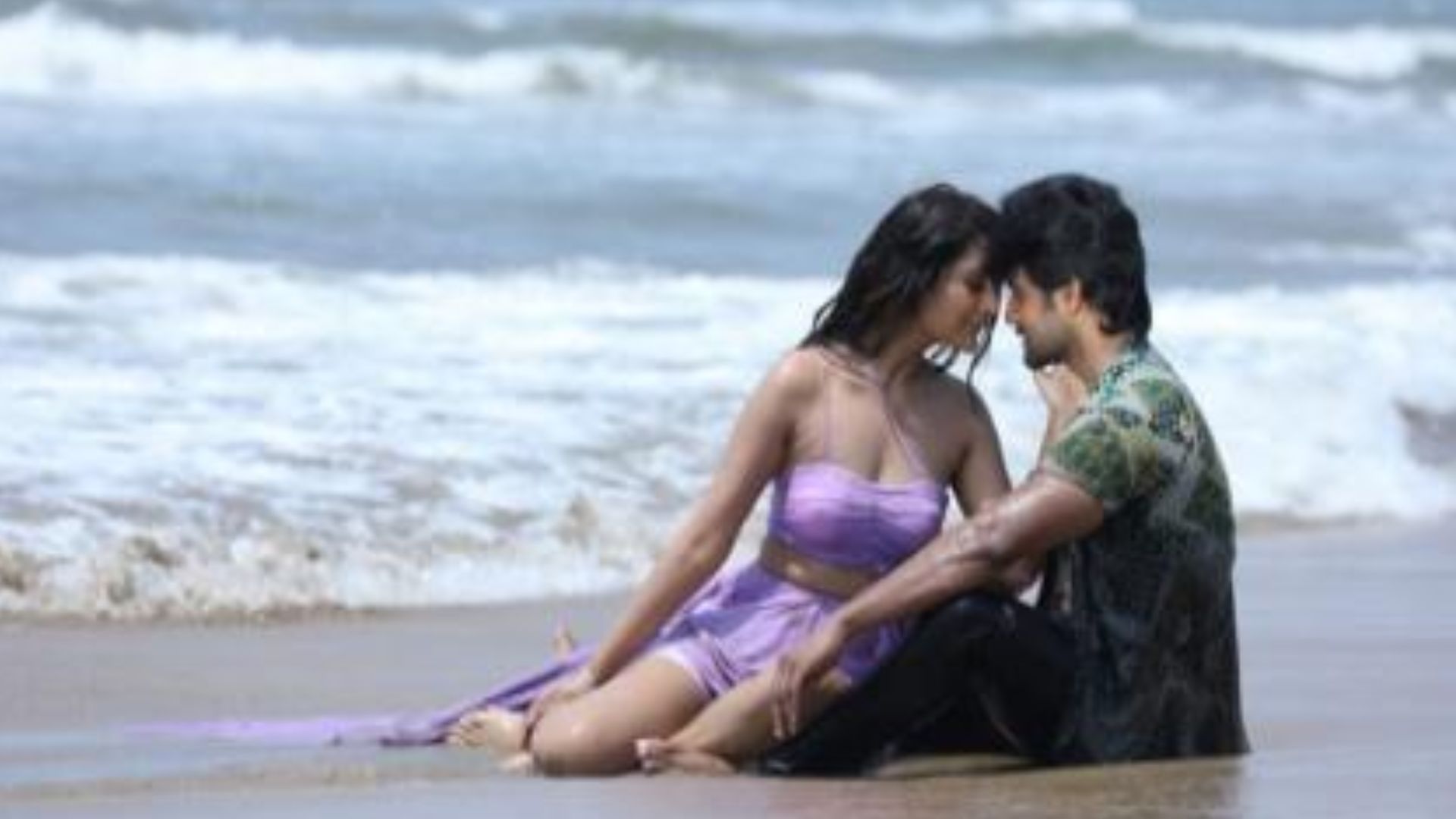 Tees Maar Khan Teaser: Aadi, Paayal Rajput starrer Tees Maar Khan movie Teaser Released | Tees ...