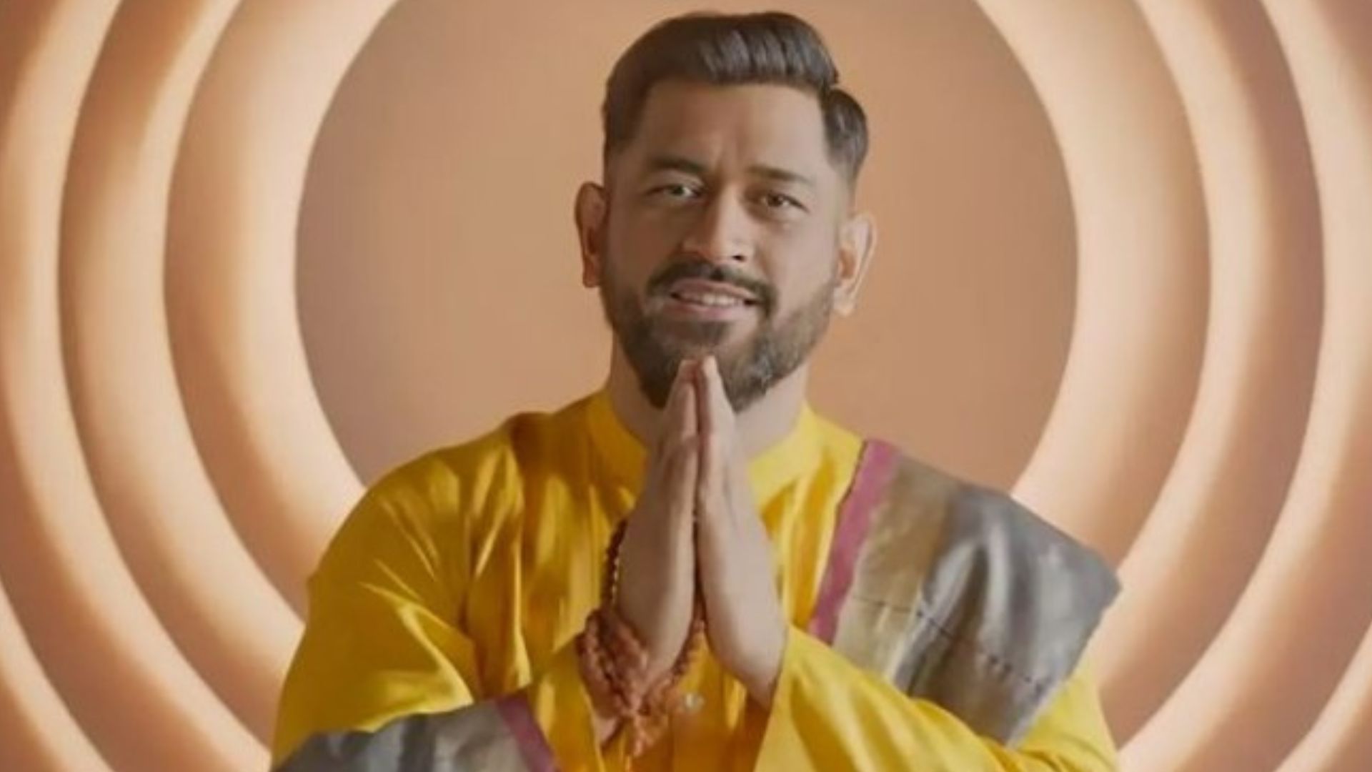 MS Dhoni New Avatar: MS Dhoni Pandit Avatar Images Goes Viral, Fans ...