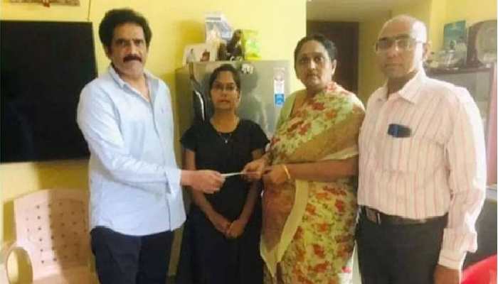 Rao Ramesh Helps his Expired Makeup Man's Familly with 10 Lakhs ...