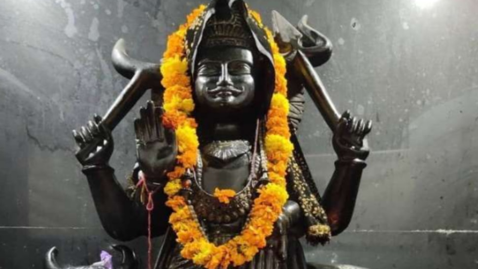 Shani Dev Puja Rules: Women don't do these things during Shani Dev Puja ...