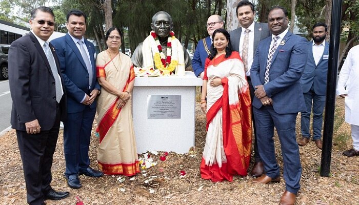 PV Narasimha Rao Statue unveiled in Australia : విదేశీ గడ్డపై ...