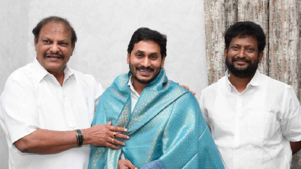 YSRCP MLC Challa Bhageeradha Reddy passed away Deatils here |వైసీపీలో ...