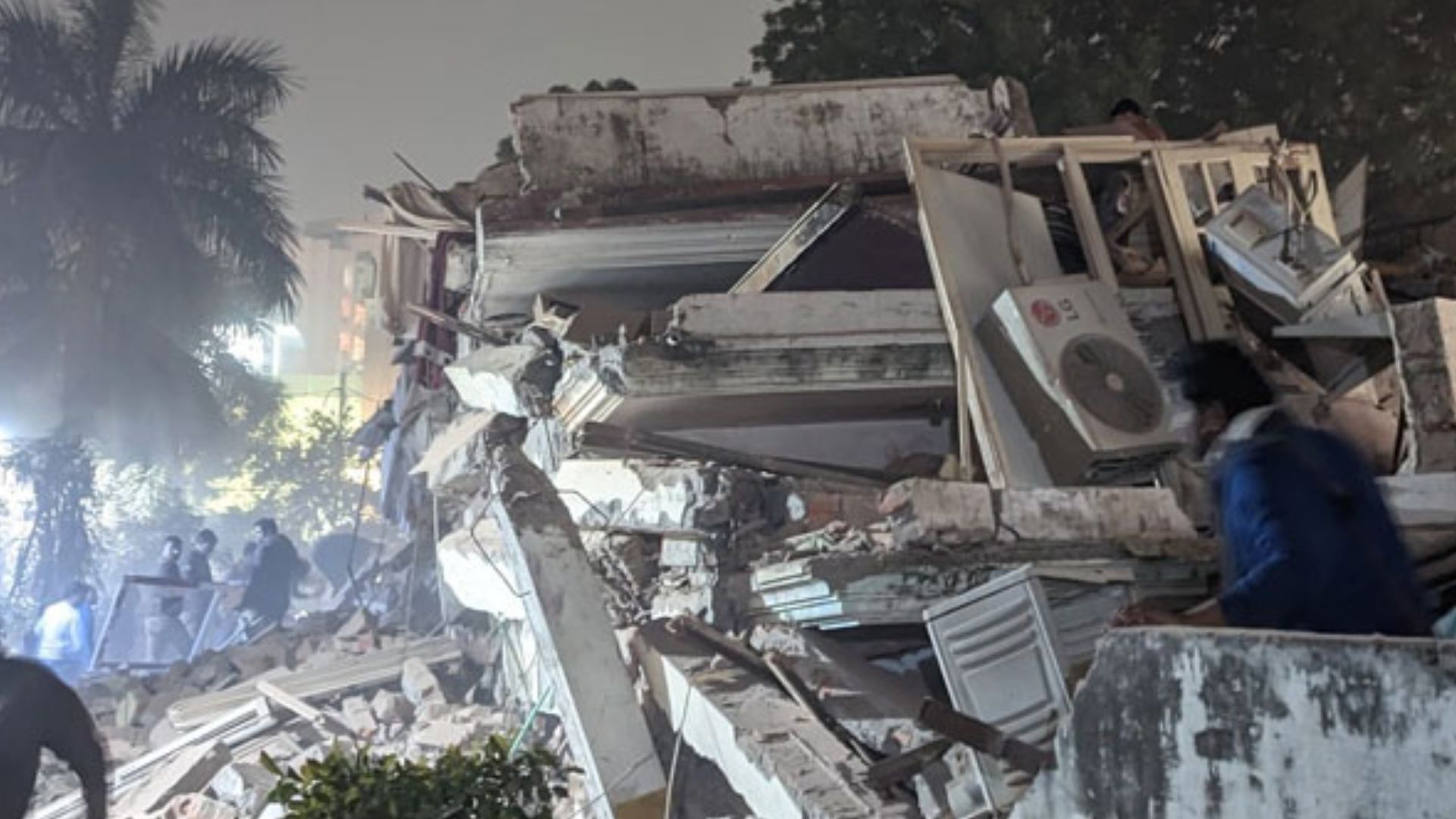 Lucknow Building Collapse: Four Storey Residential Building Collapses ...