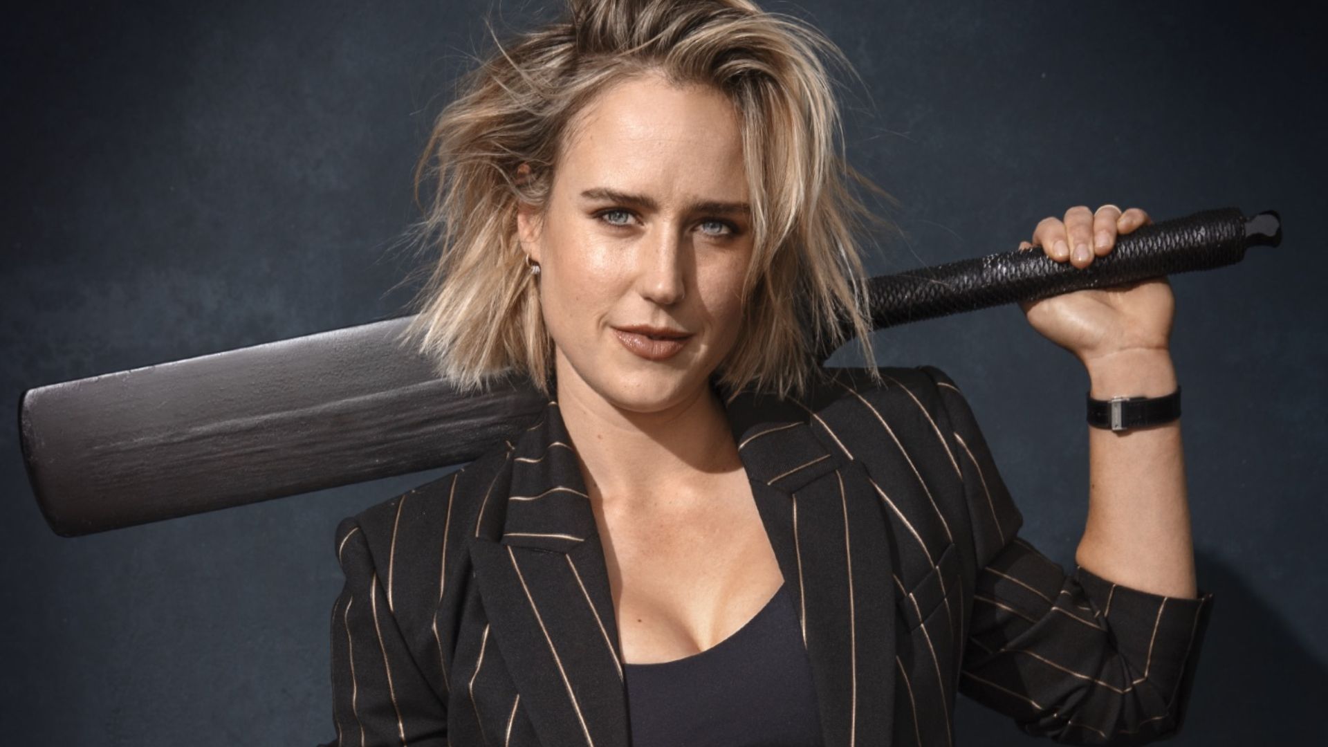 Australia Player Ellyse Perry cleaning RCB Dugout in Womens Premier ...