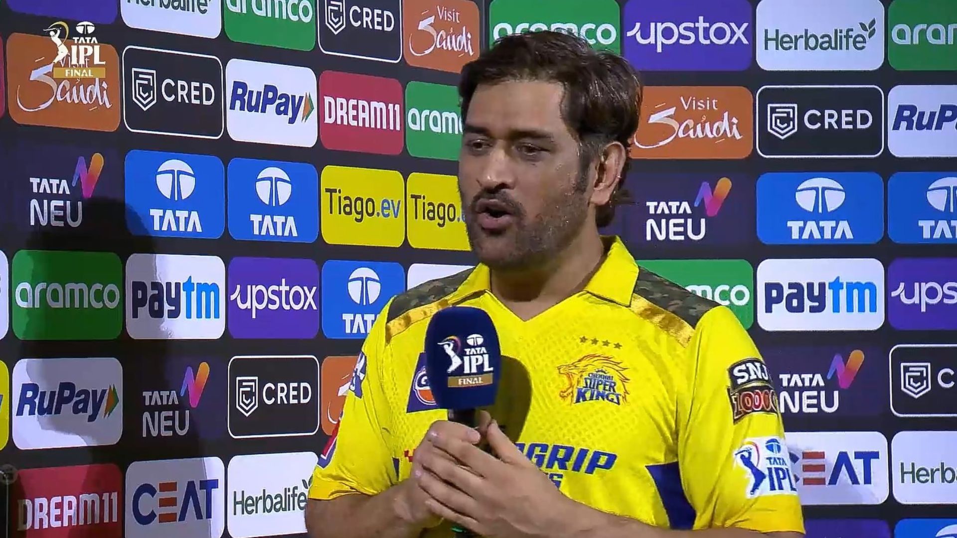 Chennai Super Kings Captain MS Dhoni Hails CSK Batter Ambati Rayudu, MS Dhoni Gives Clarity on ...