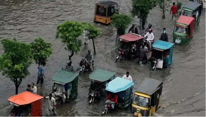 Biperjoy cyclone in arabian sea effect in pakistan before its landfall ...