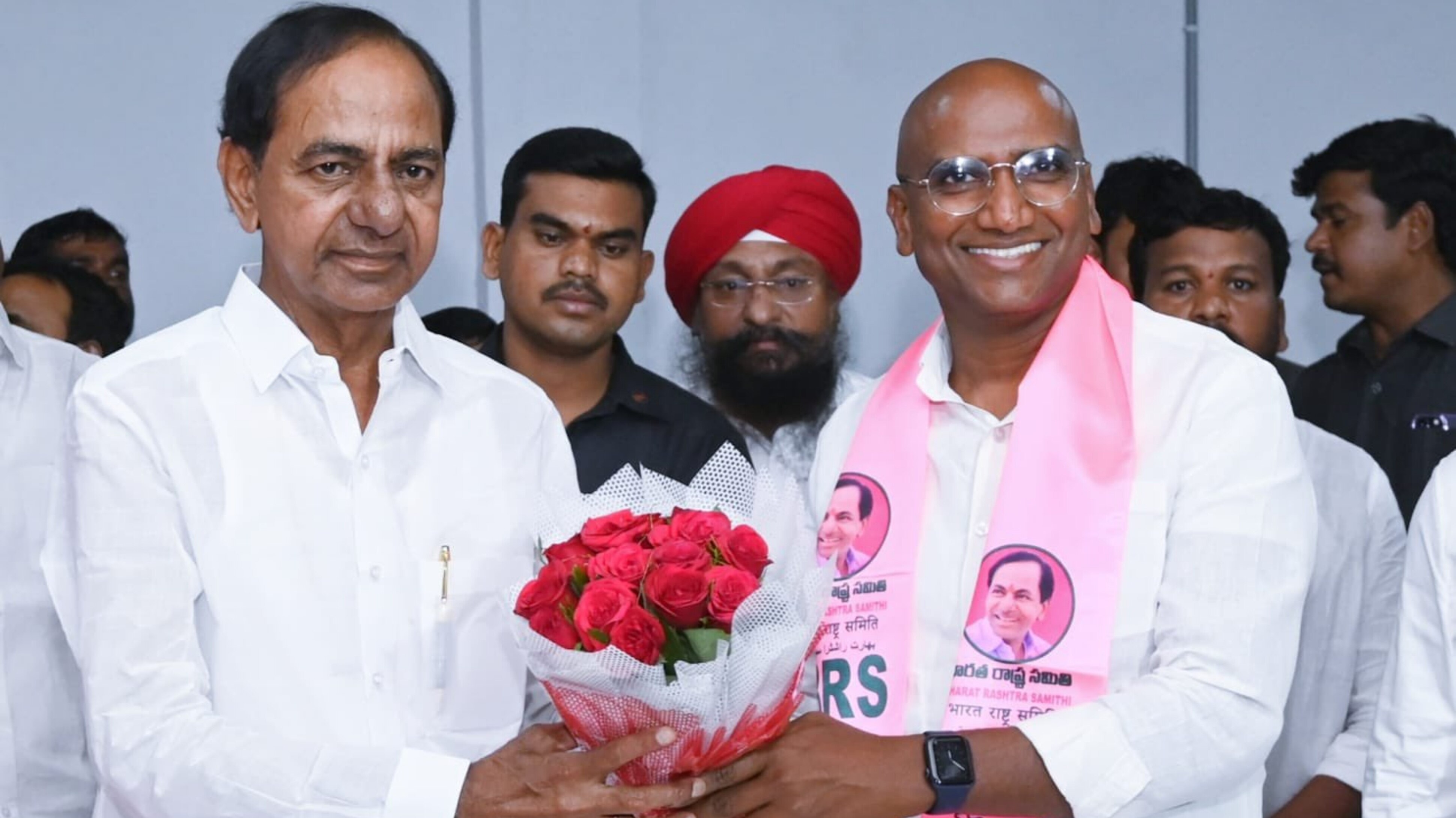 Former CM K Chandrashekhar Rao Welcomes To RS Praveen Kumar In BRS ...
