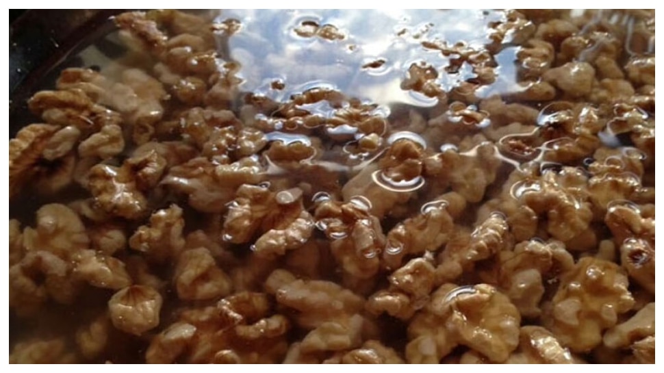 amazing health benefits by taking soaked walnuts here is the main reason | Why walnuts soaked ...
