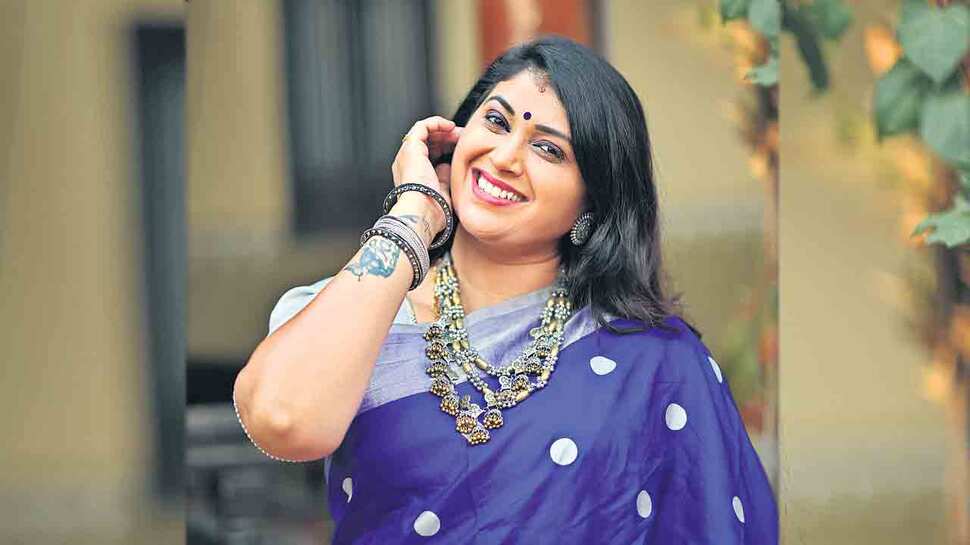 Trinayini serial actress Pavithra dies in car accident vn | Pavithra ...