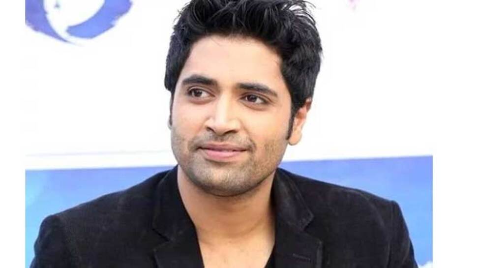 Adivi Sesh Father: Adivi Sesh : Adivi Sesh Ultimate Action Scene Movie ...