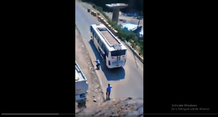 Amarnath Yatra Bus Breaks Fail at jammu kashmir, piligrims started jumping from running bus and ...