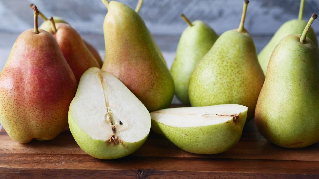 Health Benefits Of Pear Fruit And Uses For The Body | Pear Fruit: పియర్ ...