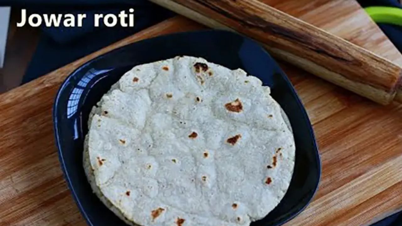 Health Benefits Of Jowar Rotte Making Process | Jowar Rotte: జొన్న రొట్టెలు ఇలా తింటే ఆరోగ్యంపై ...