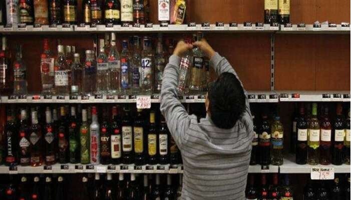 Andhra pradesh Liquor Prices reduced after government discussions with ...