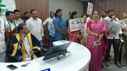 Reddeppagari Madhavi News News in Telugu, Latest Reddeppagari Madhavi ...