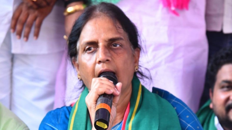 Ex Minister Sabitha Indra Reddy Gets Emotional On His Husband Indra ...