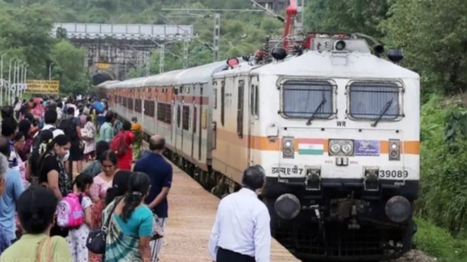 Train Accident Today: Goods Train Derailment in Nellore Near Kavali ...