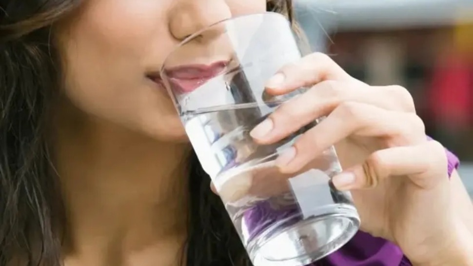 Health Problems Caused By Drinking Too Much Water Know The Side Effects ...