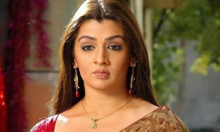 Aarthi Agarwal Attitude Old Interview Goes Viral As She Spoke Boldly ...
