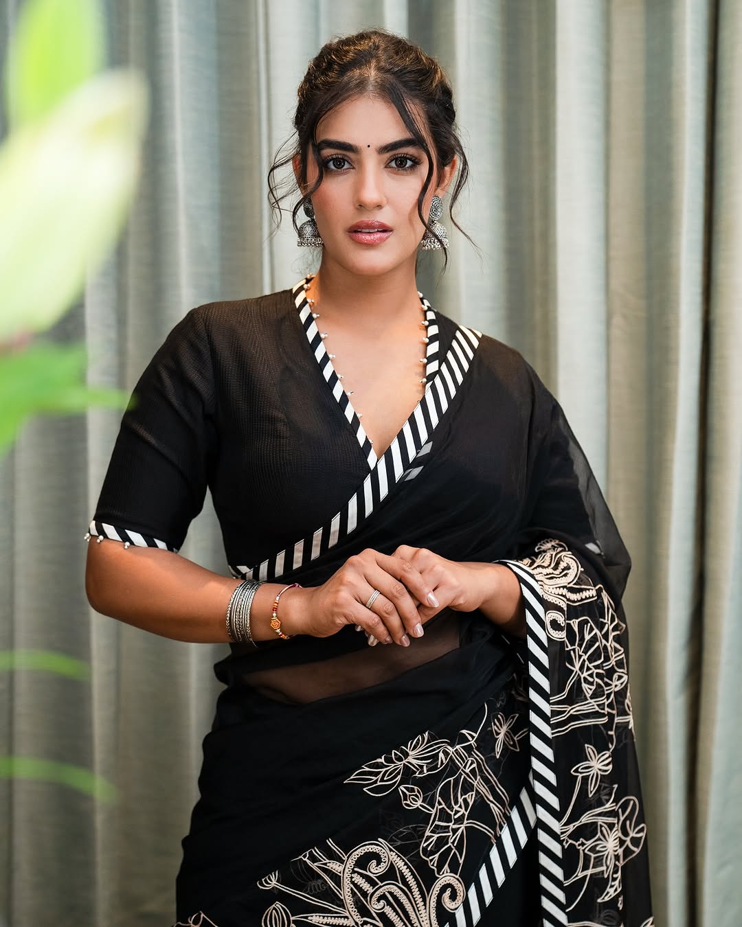 Kavya thapar ravi teja eagel fame ravishing in her latest white hot ...