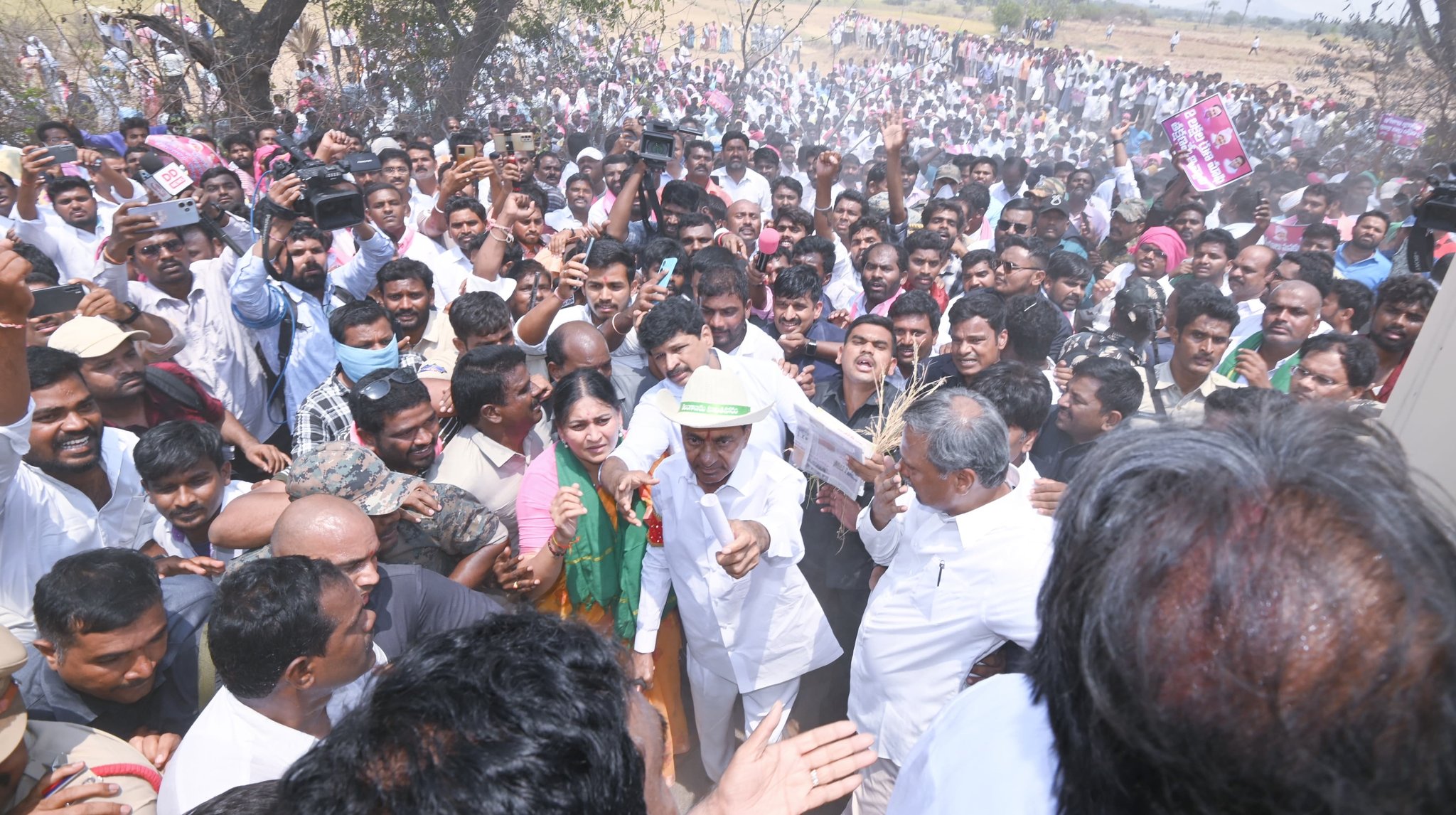 BRS Party Chief KCR Districts Tour Photos KCR Photo Gallery Rv | KCR ...