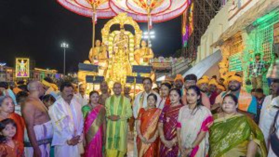 Tirumala Brahmotsavam 2025 Sri Malayappa Swamy on Hamsa Vahanam in ...
