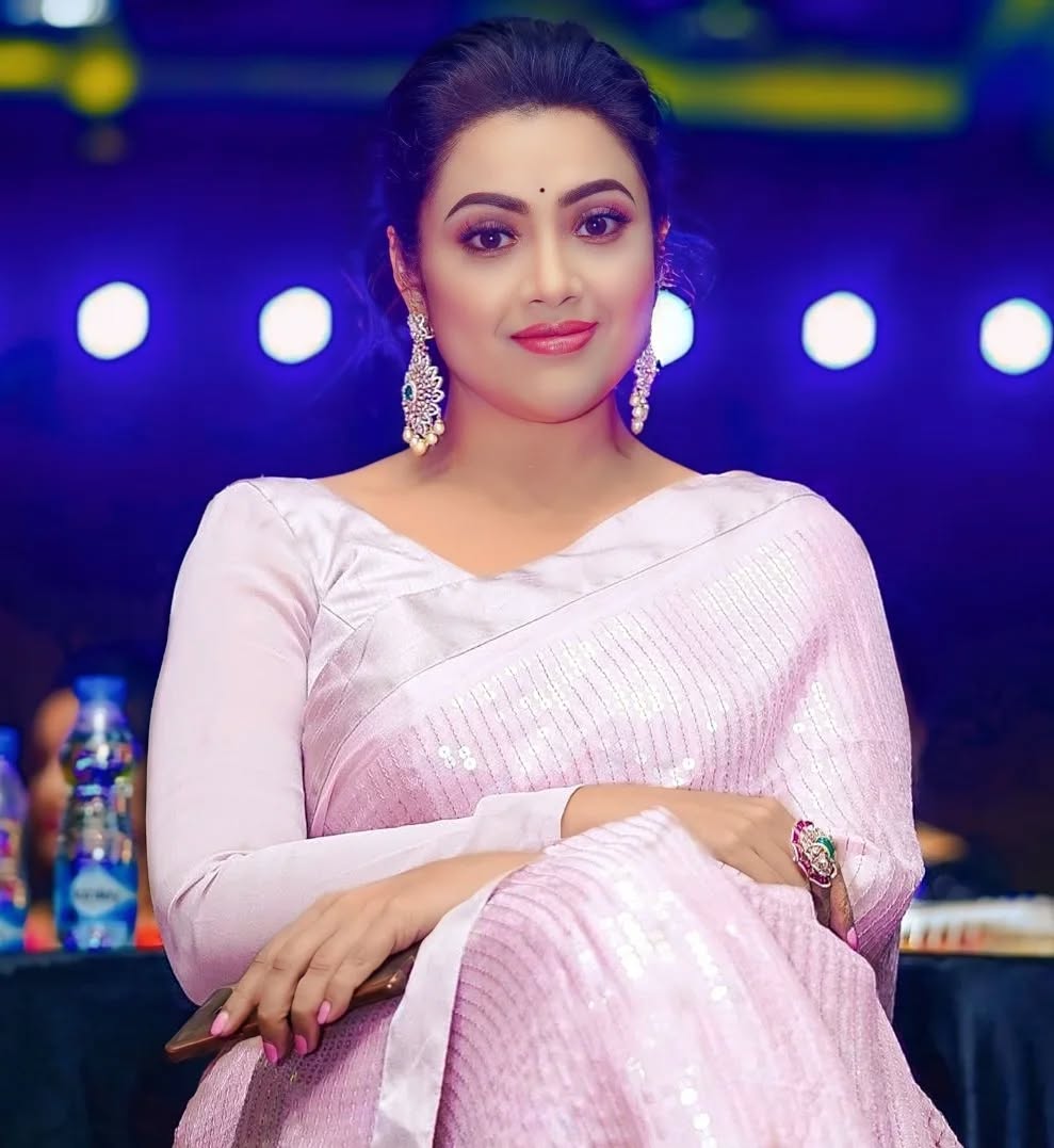 Actress Meena Second Marriage with Dhanush Here is What Director Said ...