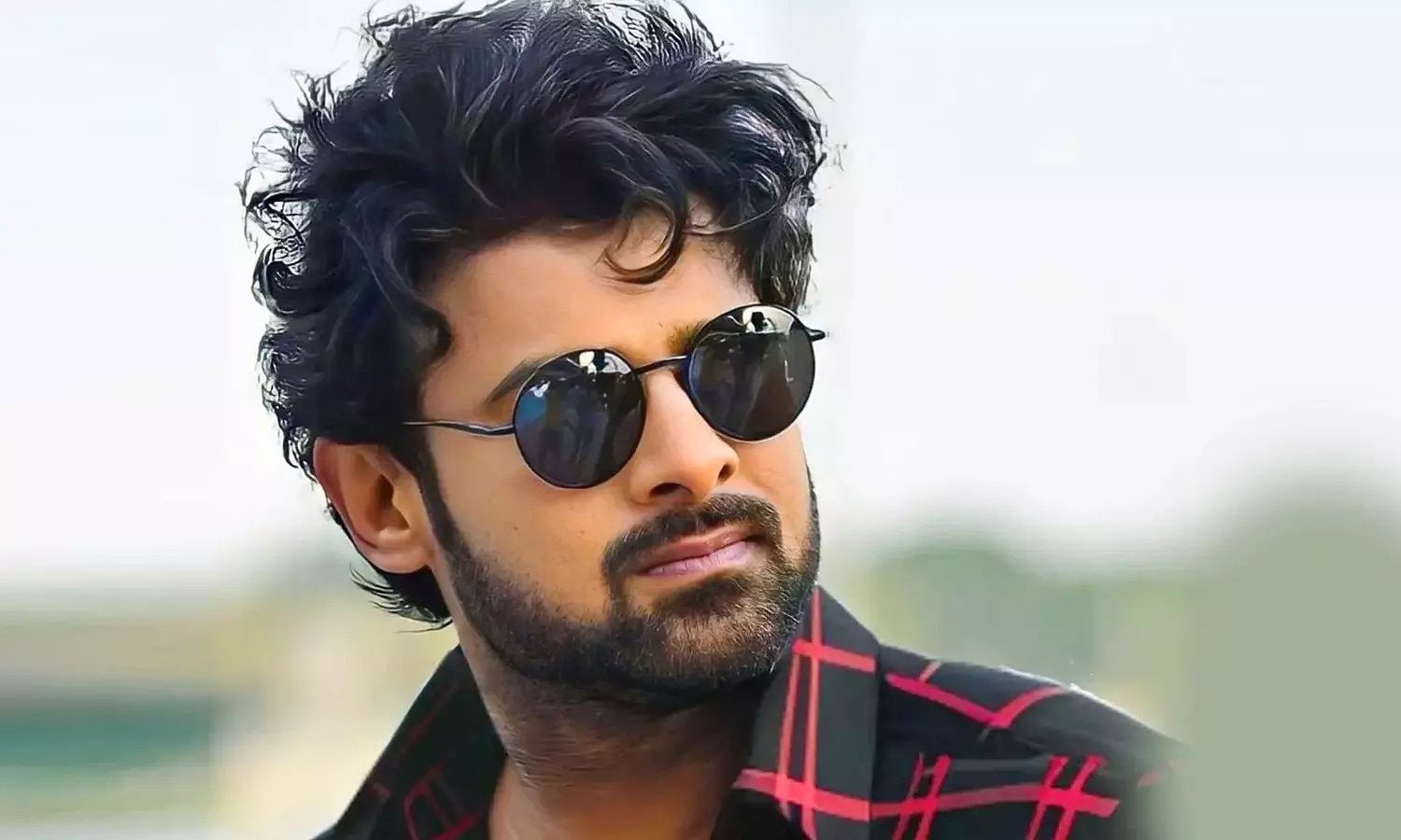 Prabhas Phone Theft Video Goes Viral During Movie Promotions vn ...