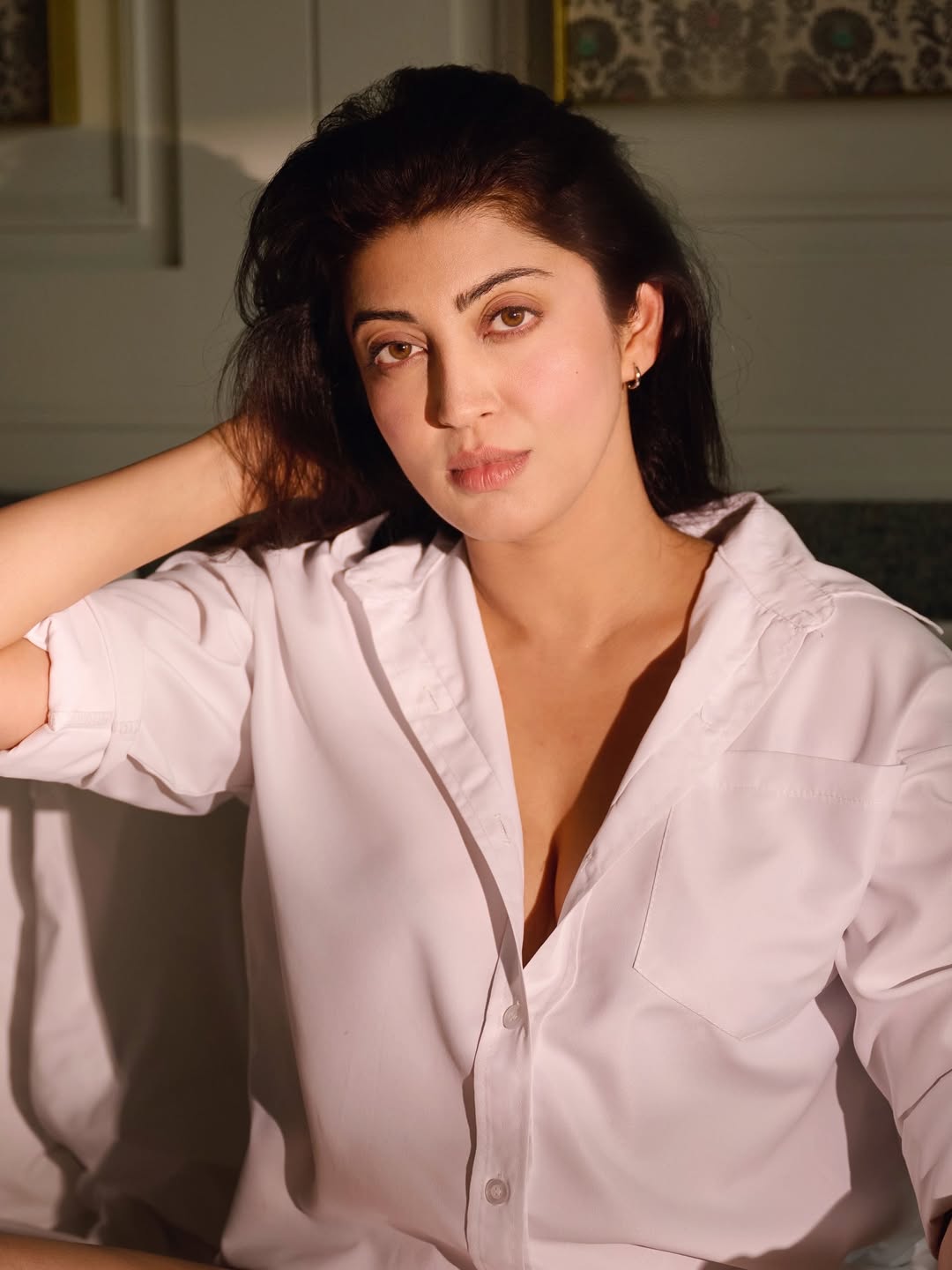 actress pranitha subhash share pawan kalyan attarintiki daredi movie ...