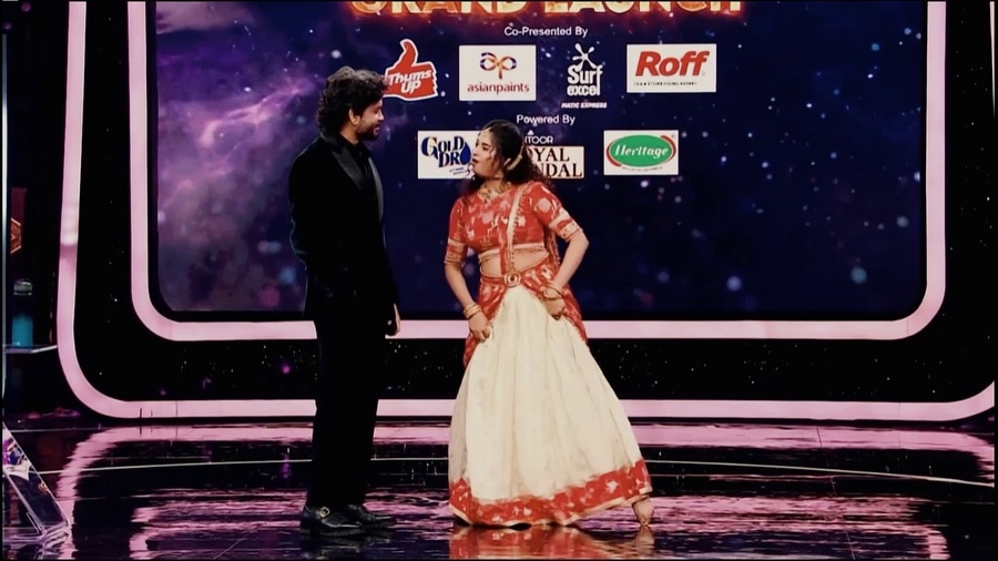 Bigg Boss 9 Telugu Shrasti Verma Stunning Photos Go Viral Lady ...