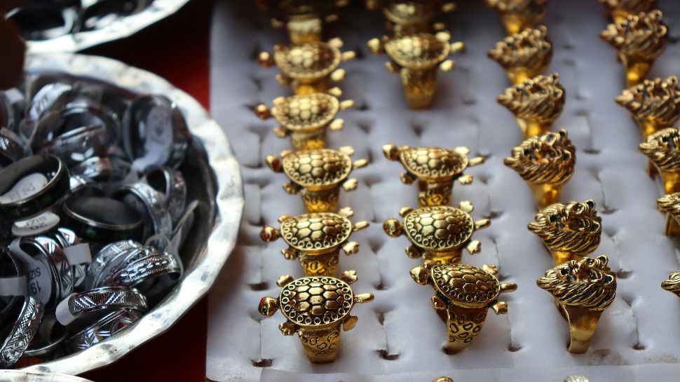 Why Silver Turns Black But Gold Stays Shine Hidden Science Behind This ...