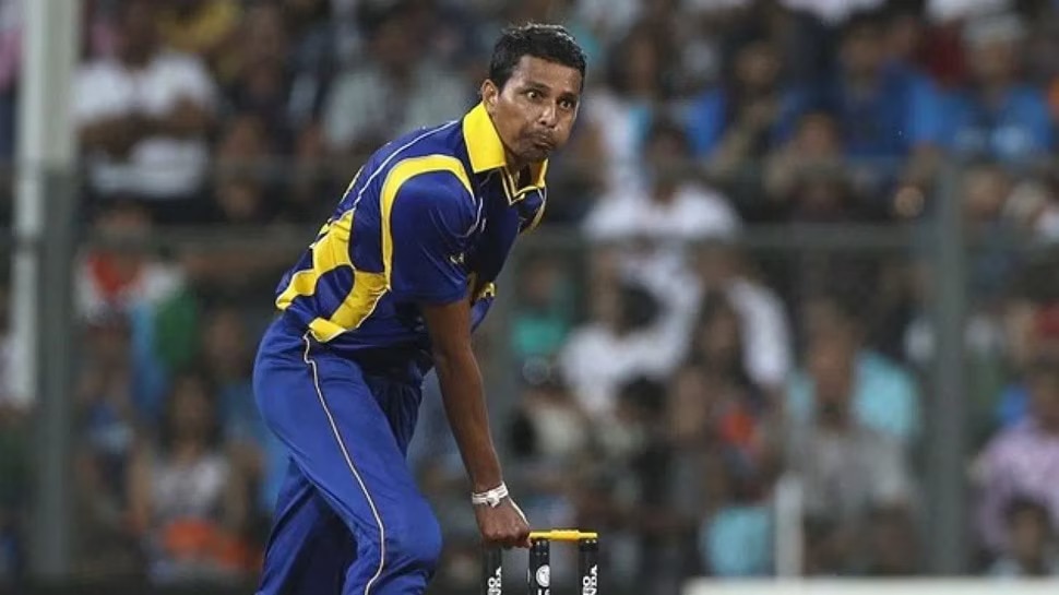 sri lanka former cricketer ex csk player Suraj Randiv Working as Bus ...