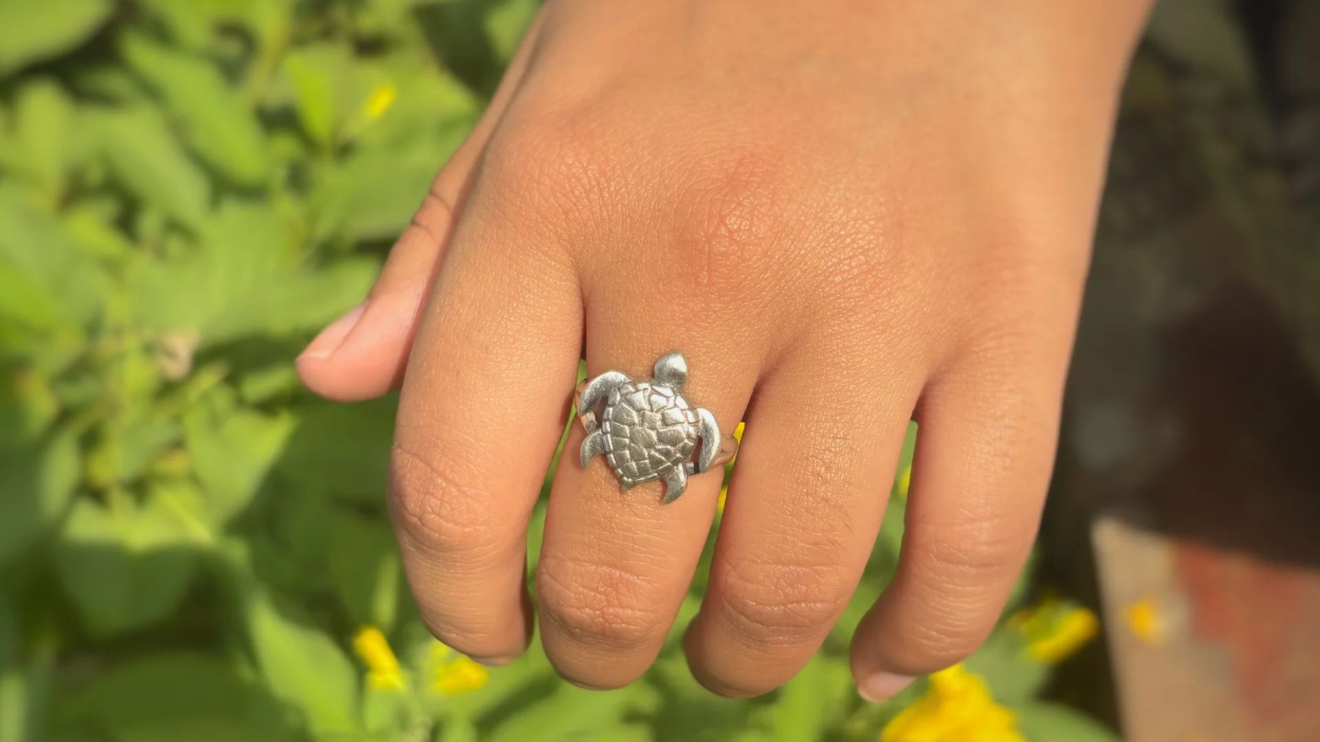 Top Benefits Of Wearing Turtle Ring | Turtle Ring Benefits: తాబేలు ఉంగరాన్ని ధరిస్తున్నారా? ఇలా ...