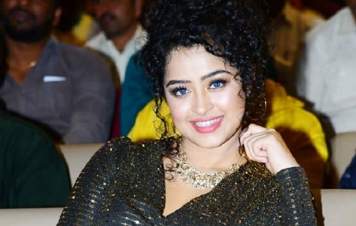 Apsara Rani: అందచందాలతో పిచ్చెక్కిస్తున్న అప్సర.. | News in Telugu