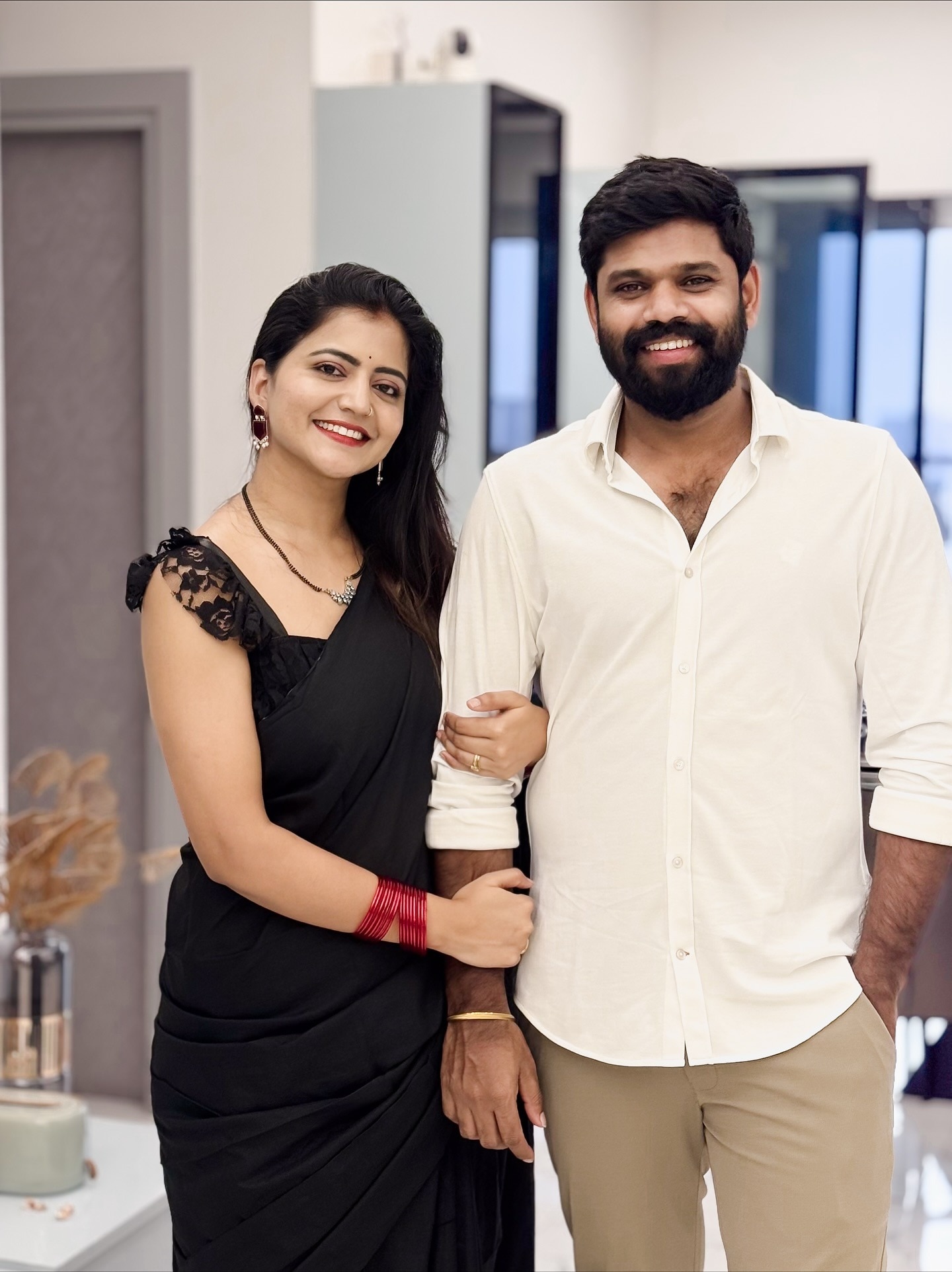 Star Telugu Anchor Shiva Jyothi Suicide Confirms Her Pregnancy Here ...