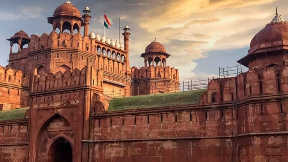 The Iconic Red Fort Turning Black Shocking Facts In Scientists Study ...