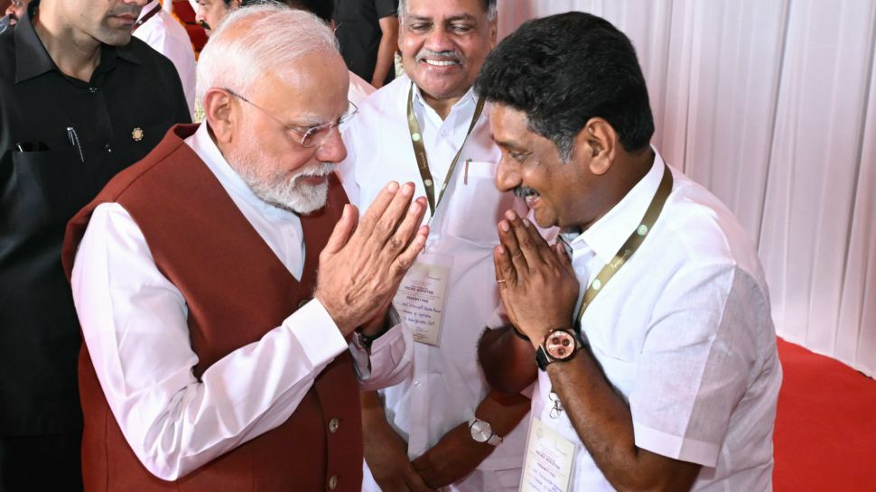 Photos of AP CM and ministers welcoming PM Modi go viral | PM Modi ...