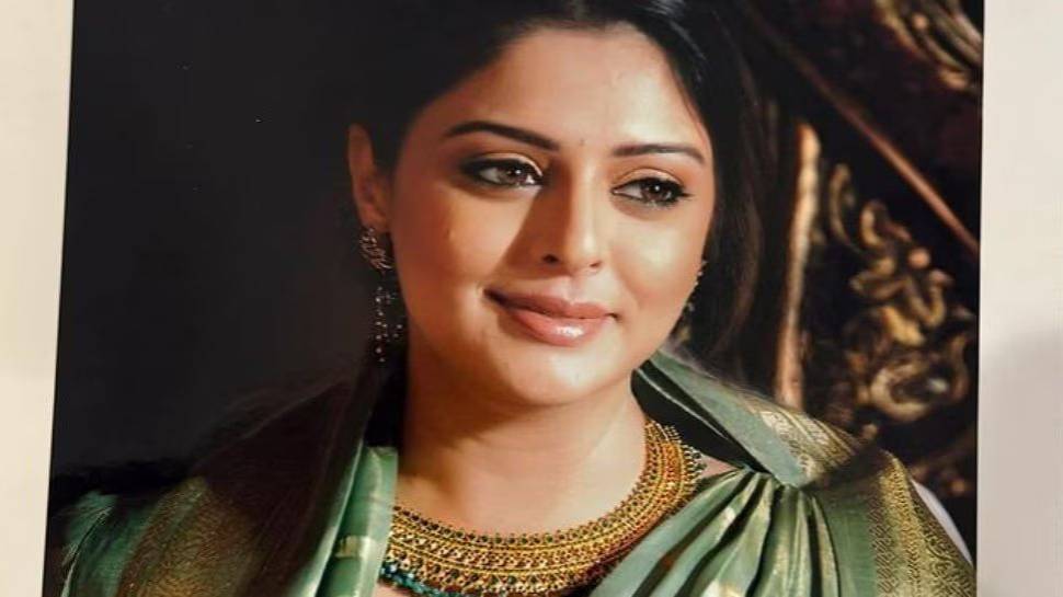 50 Years Old Star Heroine Nagma Love And Dating With Star Cricketer ...