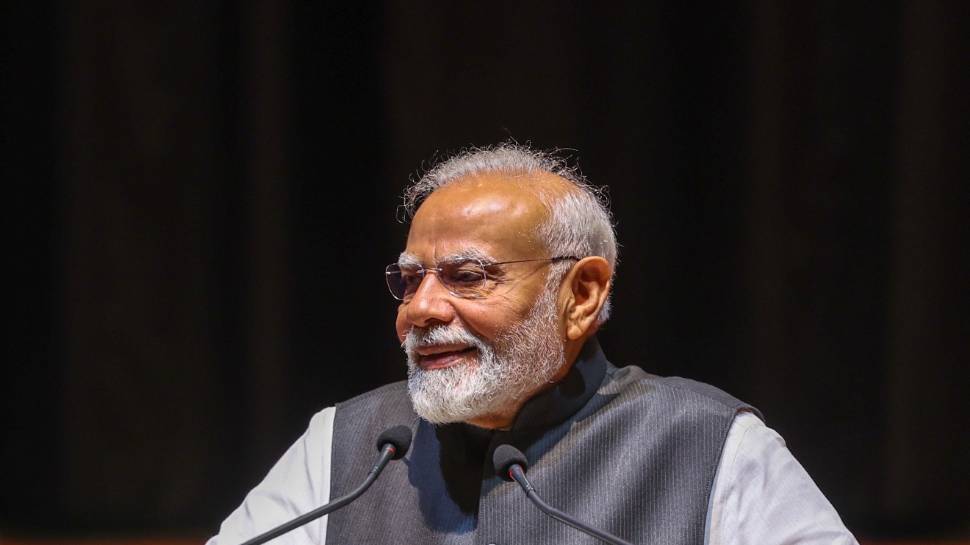 Know About PM Narendra Modi Watch Price How Much Value Lakhs Or Crores ...