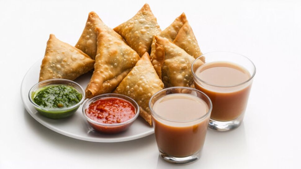 7 varieties of non-veg samosas for you to eat during tea time | Tea ...