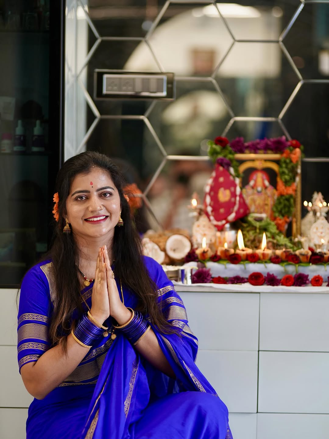 Anchor Shiva Jyothi controversy comments on Tirumala prasadam ...