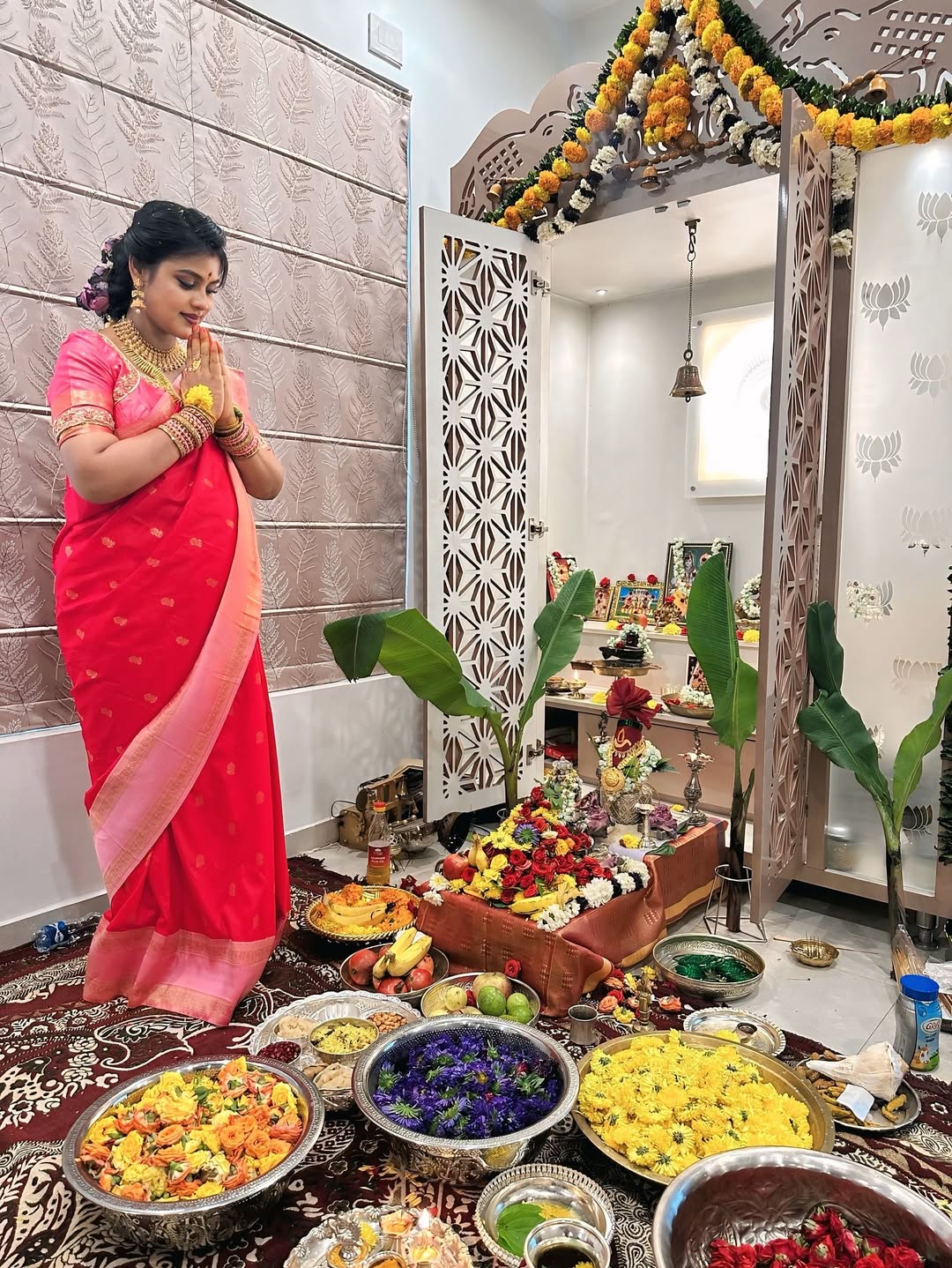 Bigboss contestant Soniya akula Varalakshmi vratham photos goes viral ...